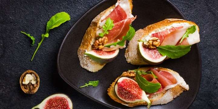 Upplev en smarrig kombination av getost, fikon och tryffel i en elegant ...